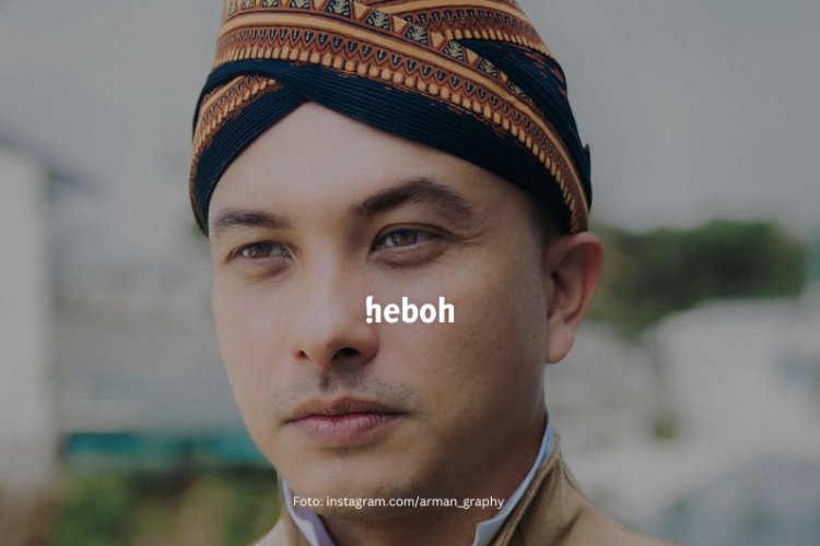 Ikut Upacara HUT RI di Istana Negara, Paras Tampan Nicholas Saputra ...